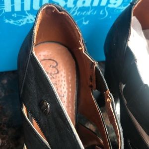 Mustang | Shoes | New In Box Black Leather Heels | Poshmark
